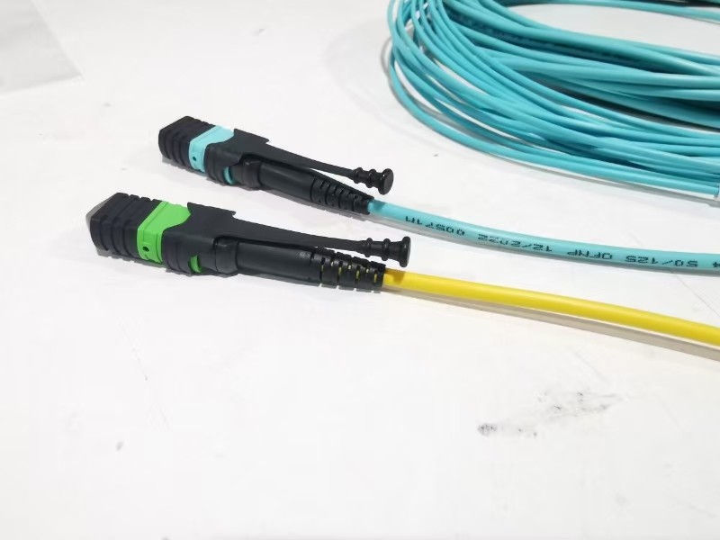 Multimode OM3 and OM4 Fibers Drive the Innovation of Data Center ...